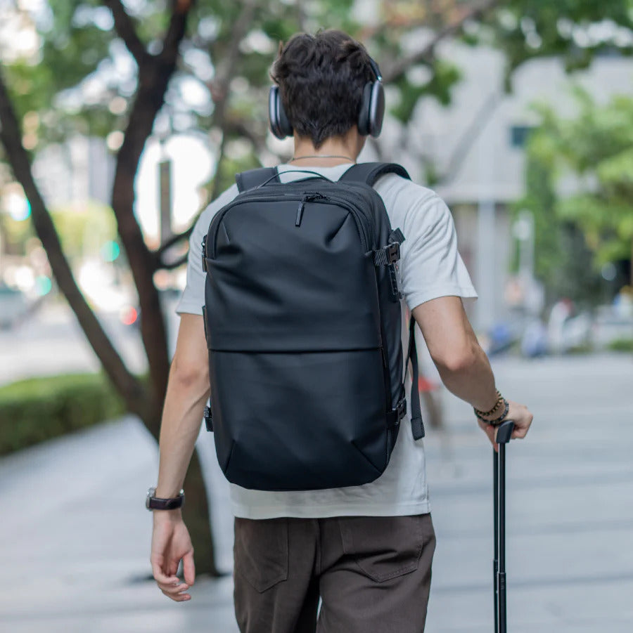 Travel Backpack with Vacuum Compression: 60L Expandable – About Camping
