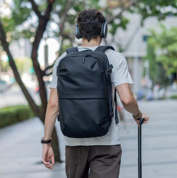 Travel Backpack with Vacuum Compression: 60L Expandable – About Camping